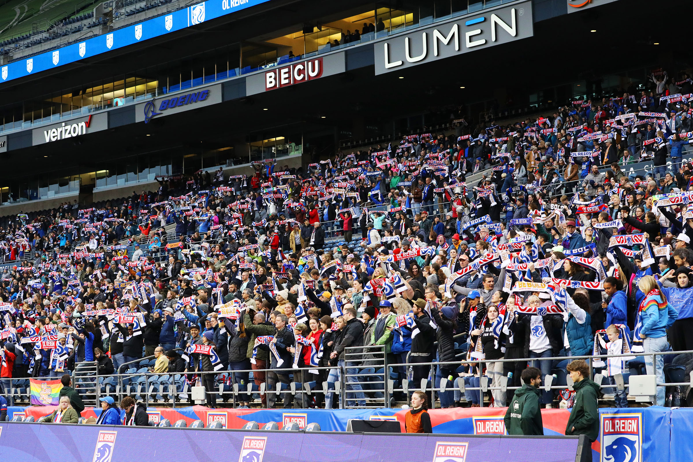 OL Reign Brings Energy in Home Opener – S E A T T L E I T E