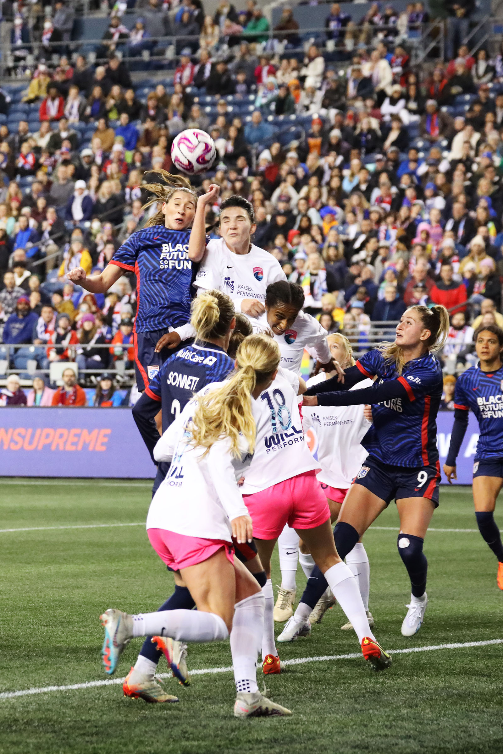 OL Reign Brings Energy in Home Opener – S E A T T L E I T E