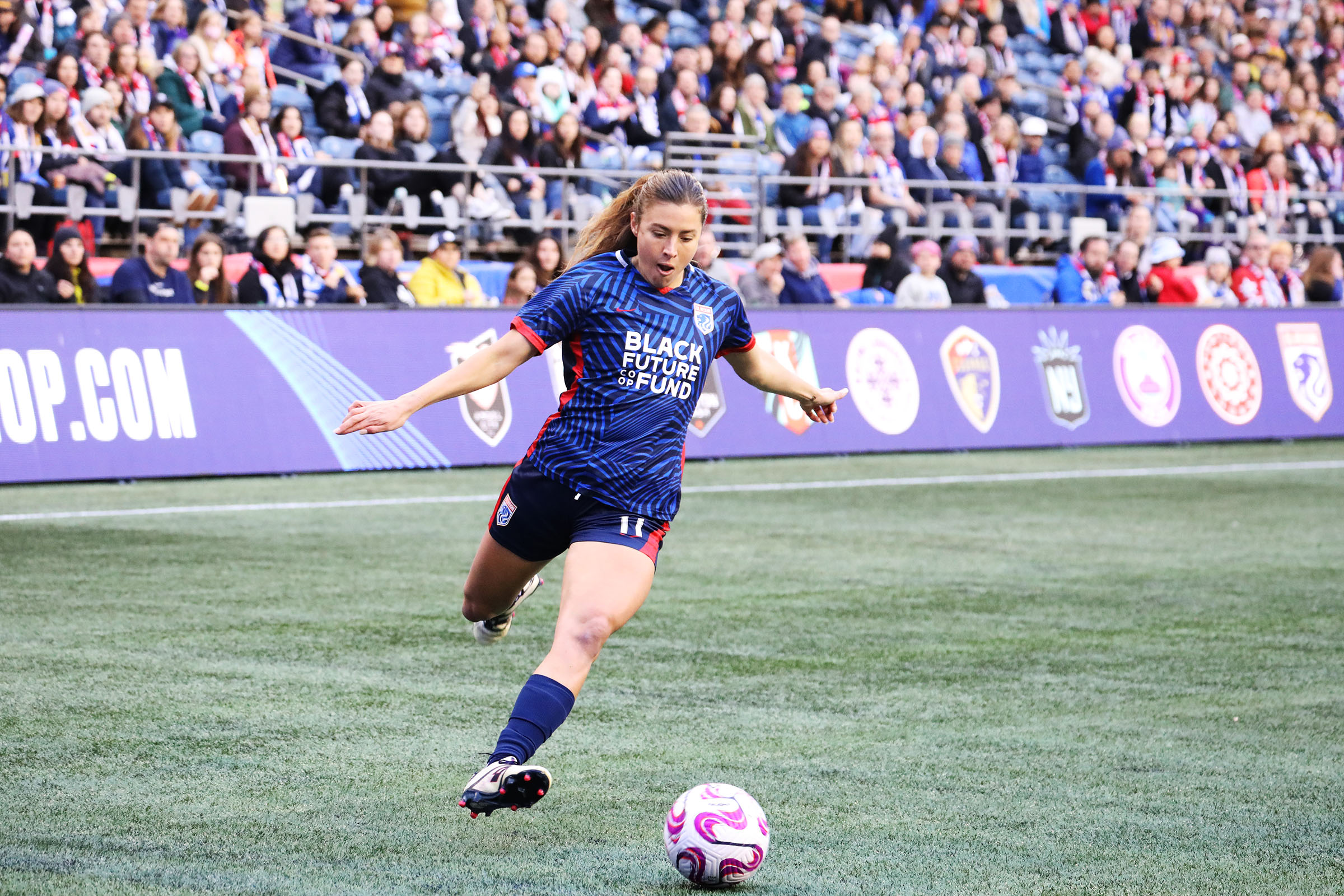 OL Reign Brings Energy in Home Opener – S E A T T L E I T E